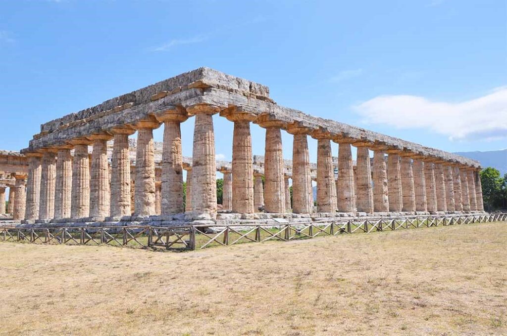 The Greek Temples of Paestum - Femmina Classica